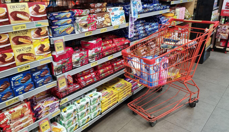 Supermarket Shelving 101: Gondola Shelving Solutions | Store Displays